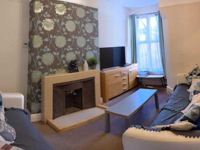 Professional House Share