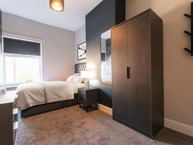 Professional House Share In Swinton Room 3