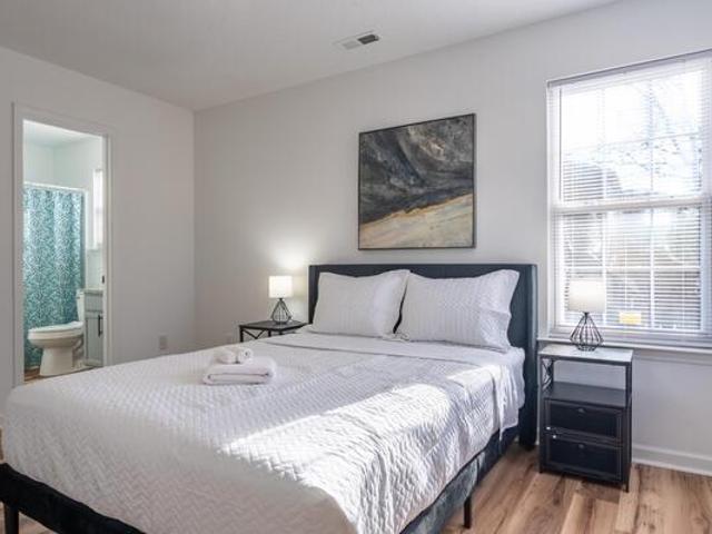 Professional Living | Fully Furnished Rooms Near Duke & Downtown Durham