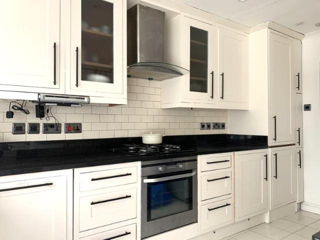 Professional sharers 5 bed house whole house