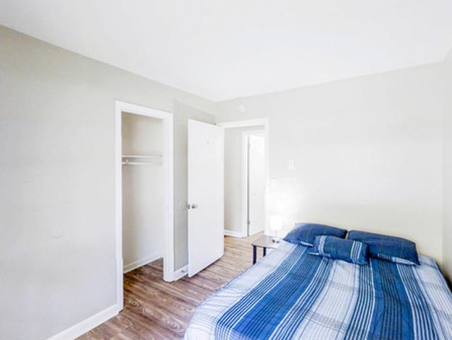 PROFESSIONAL SUPER HOST WE ARE HERE TO HELP Move in Fee Waived‼ FREE AMENITIESSMART LOCKS
