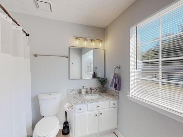 Professionally Designed Spacious Decatur House with Workspace, TV in Each Room & Near Transportation