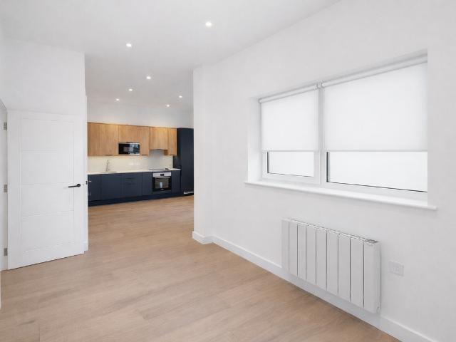 Progressive Close, Foots Cray, Sidcup DA14, 1 bed flat to rent, £1,500 pcm | PrimeLocation
