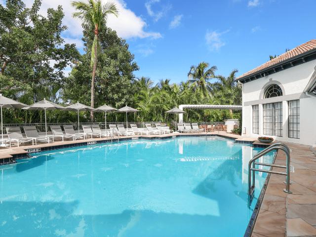 Promenade at Aventura Apartments 2 Bedroom Apartment for Rent at 19680 E Country Club Dr, Aventura, FL 33180