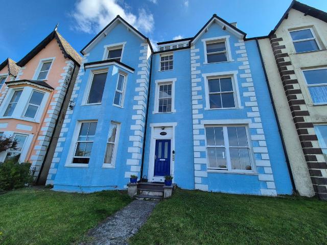 Promenade, Llanfairfechan LL33, 2 bed flat to rent, £1,000 pcm | PrimeLocation