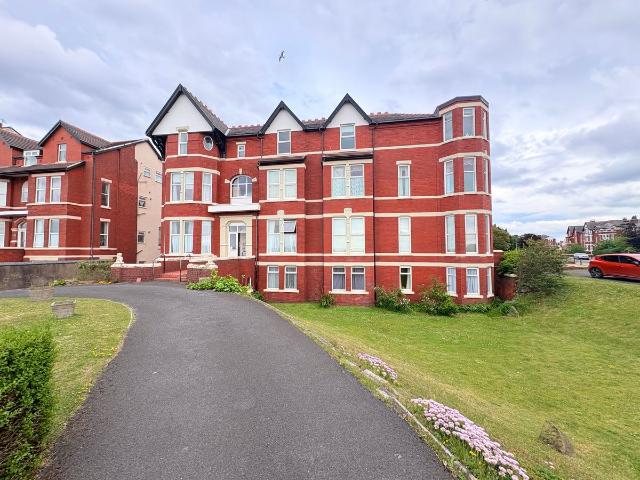 Promenade, Southport PR9, 3 bed flat to rent, £975 pcm | PrimeLocation