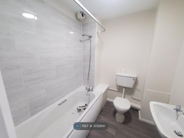 Promenade, Whitley Bay NE26, Studio to rent, £565 pcm | PrimeLocation