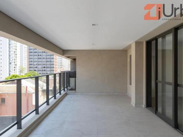 Pronto com 4 dormitórios à venda, 156m², com amplo terraço gourmet em Perdizes