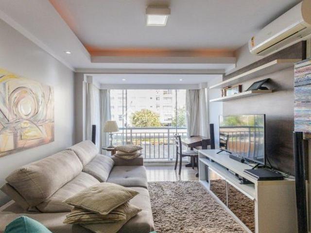 Pronto para morar apartamento de dois dormitórios sendo um suite e vaga de garagem coberta