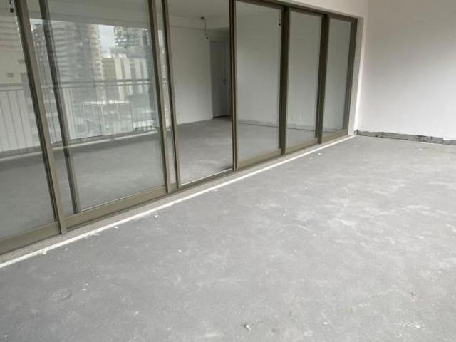 Pronto para morar com 3 suítes à venda, 161m² próximo ao Shopping Bourbon