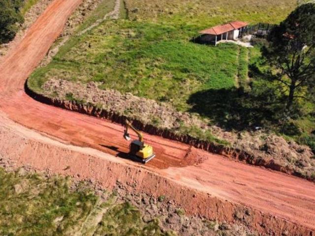 Pronto pra construir! 500m² em Ibiúna com infraestrutura!