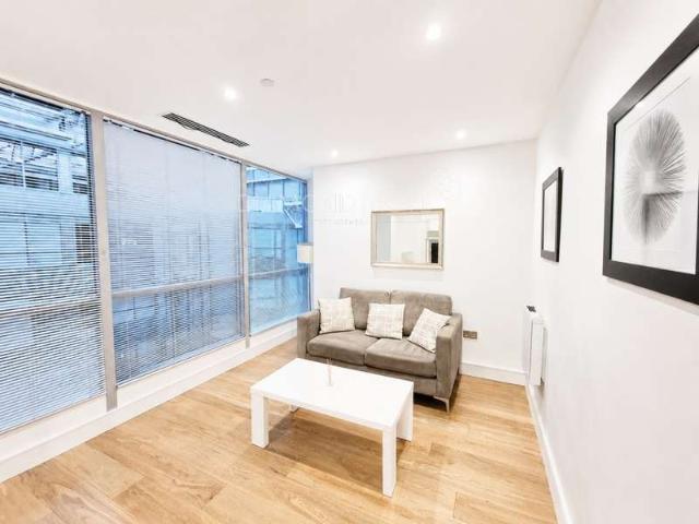 Studio Flat