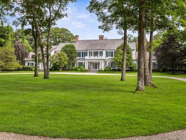 Seaside property with garden