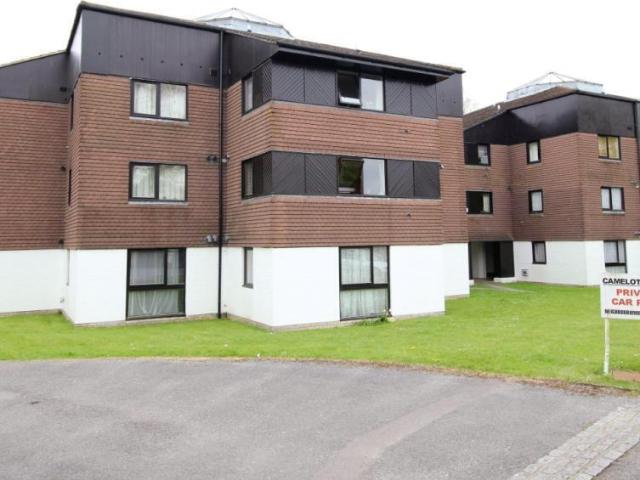 property to let in Camelot Court, Ifield West £900 pcm