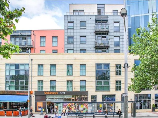 property to let in Central Quay North, Broad Quay, BS1 £1,350 pcm