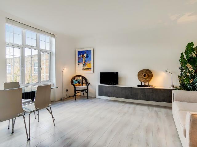 property to let in Chelsea Manor Street, London, SW3 £2,500 pcm