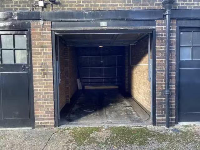 property to let in Cheyne Walk, Chelsea, SW3 £115 pw
