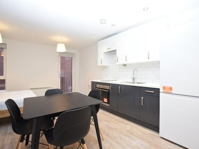 property to let in Burton, Dun Works, 25 Acorn Street, Sheffield, S3 8EY £700 pcm
