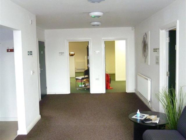 property to let in Faraday Drive, Bridgnorth, Shropshire, WV15 £450 pcm