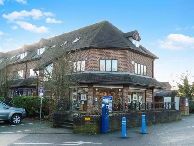Property to let in Jengers Mead, Laura House Jengers Mead, RH14 RH14 9NZ | Courtney Green
