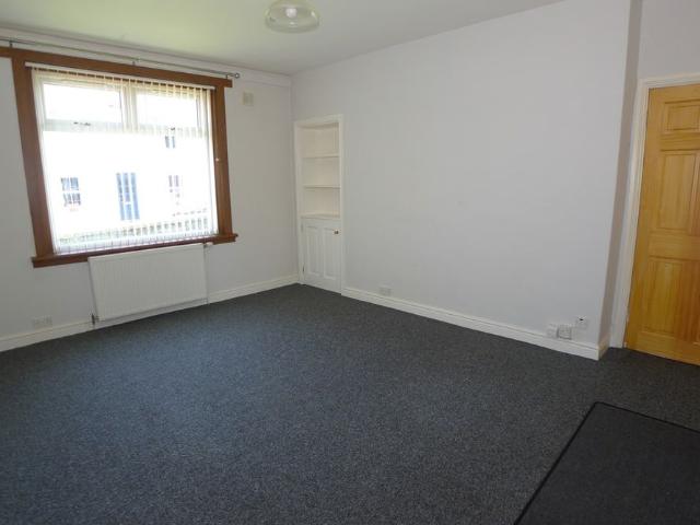 Property to let in Newburgh
