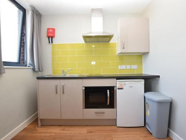property to let in Sovereign House, 110 Queen Street, Sheffield, S1 2FQ £750 pcm