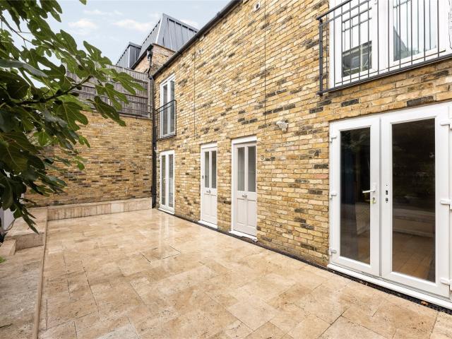 property to let in Sandycombe Road, Richmond, TW9 £1,350 pcm