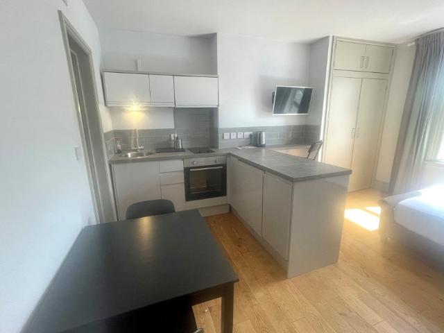 property to let in Woodhurst Road, B13 £785 pcm