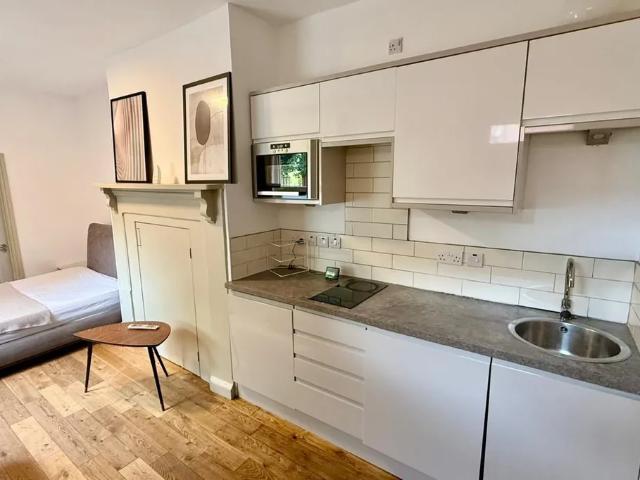 property to let in Woodhurst Road, Moseley, B13 £725 pcm