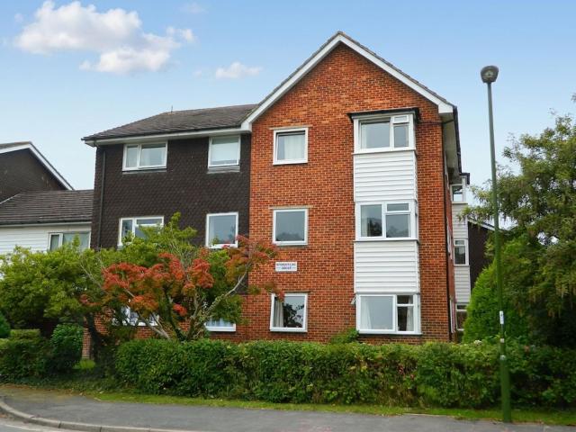 Property to let in Wimblehurst Road, Wimblehurst Court Wimblehurst Road, RH12 RH12 2AQ | Courtney Green