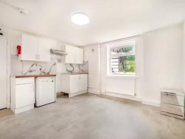 property to let in Upper Tollington Park, London, N4 £750 pcm