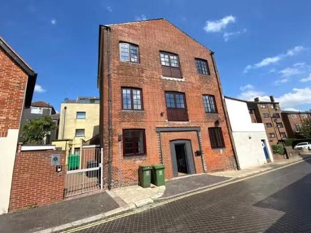 Property to rent, Beck Street, Portsmouth, PO1 £525 pcm