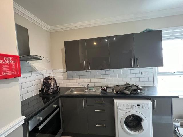 property to rent Constitution Hill Road, Poole, BH14