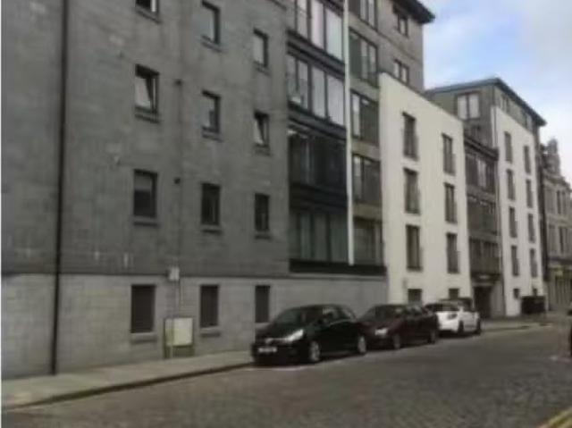 Property to rent in Mearns Street