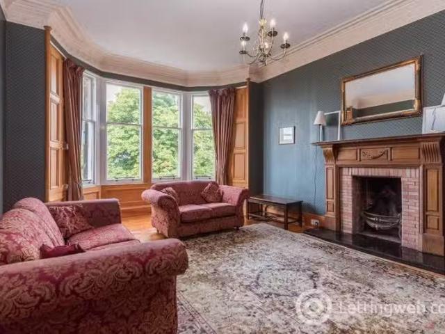Property to rent in Merchiston Crescent, Merchiston, Edinburgh.