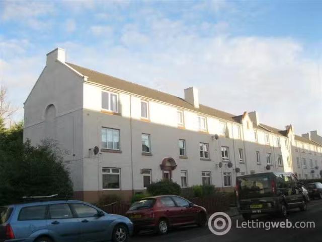 Property to rent in Moat Drive, Edinburgh, EH14