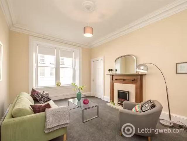 Property to rent in Montague Street, Edinburgh, EH8