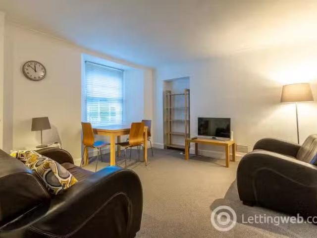 Property to rent in Montague Street, Edinburgh, EH8