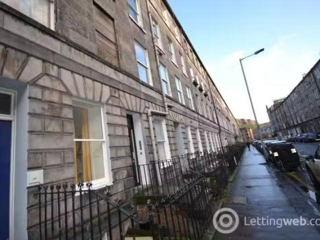 Property to rent in Montague Street, Newington, Edinburgh, EH8.