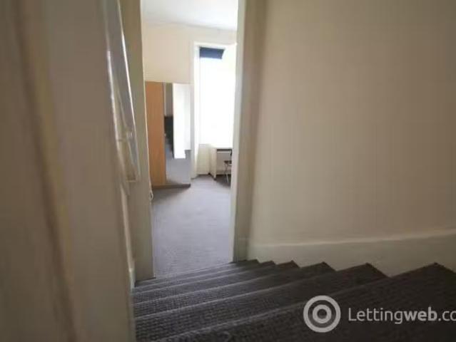 Property to rent in Montgomery Street, Edinburgh