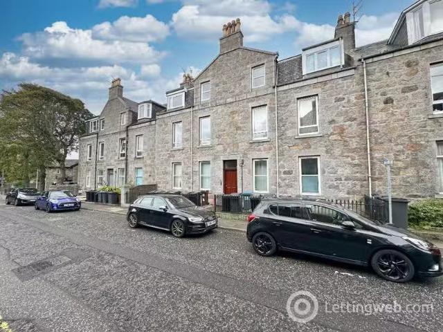 Property to rent in Mount Street, Rosemount, Aberdeen, AB25 2QX