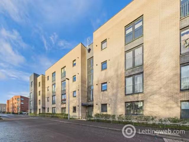 Property to rent in Niddrie Mains Road, Niddrie, Edinburgh, EH.
