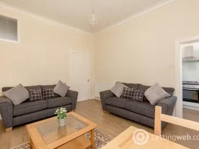 Property to rent in Oxford Street