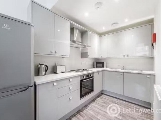 Property to rent in Oxford Street, Edinburgh, EH8