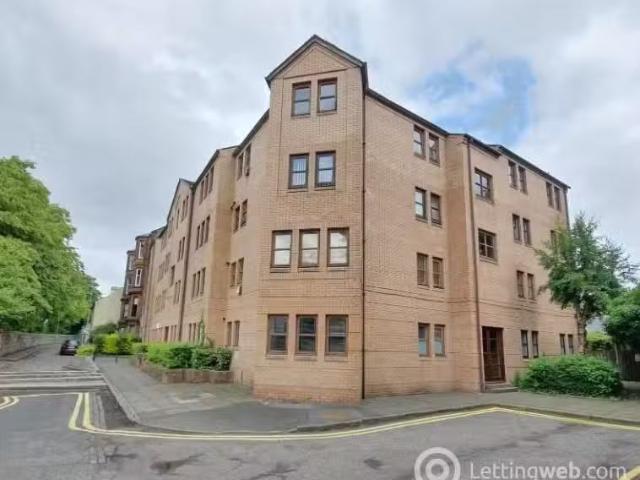 Property to rent in Oakshaw Street East, Paisley, Renfrewshir.