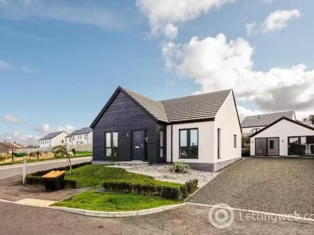 Property to rent in Oakwood Place, Glenwood, Forfar, DD8 1FB