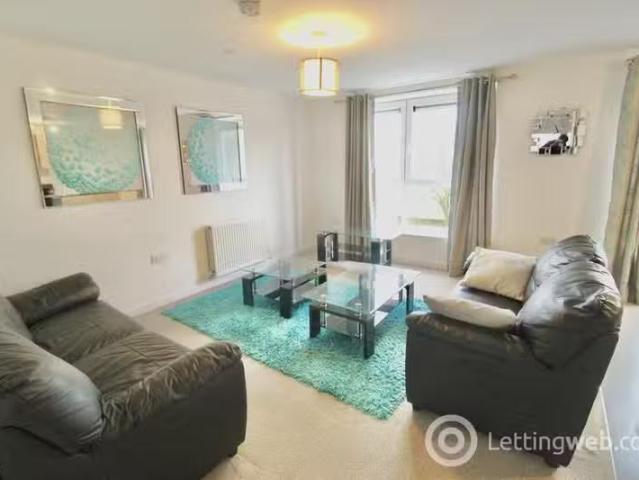 Property to rent in Ocean Apartments, Park Road, First Floor.