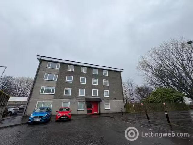Property to rent in Abbotsford Drive, Grangemouth, Falkirk, FK.