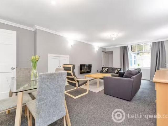Property to rent in Albany Street, Edinburgh, EH1