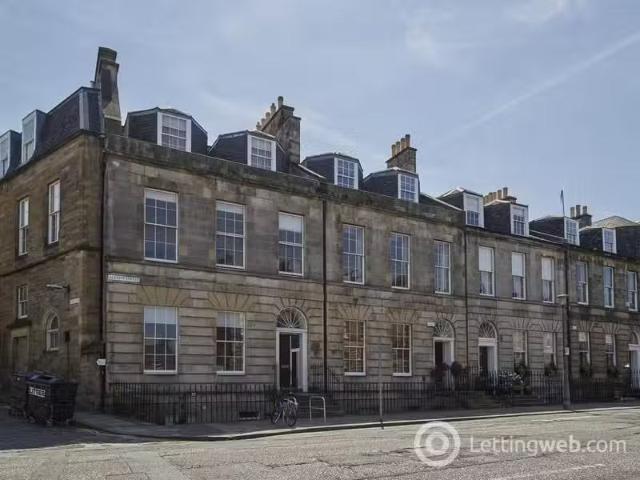 Property to rent in Albany Street, New Town, City Centre